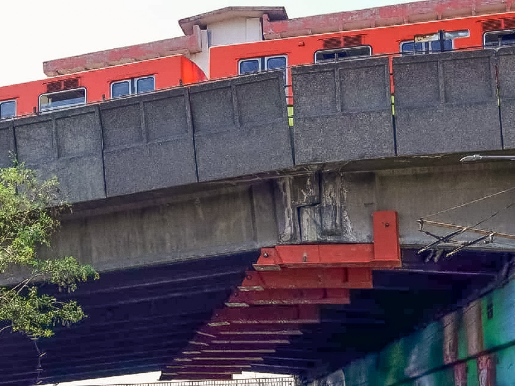 La estructura elevada del Metro Pantitlán tuvo que ser reforzada