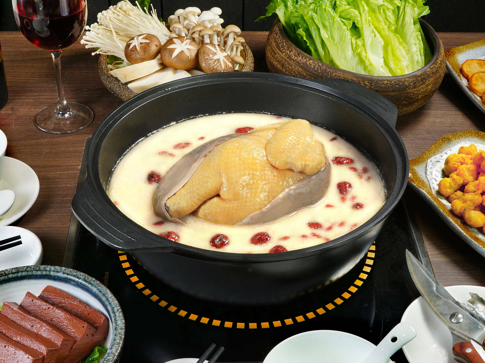 Hot Pot Land (Central) | Restaurants in Central, Hong Kong