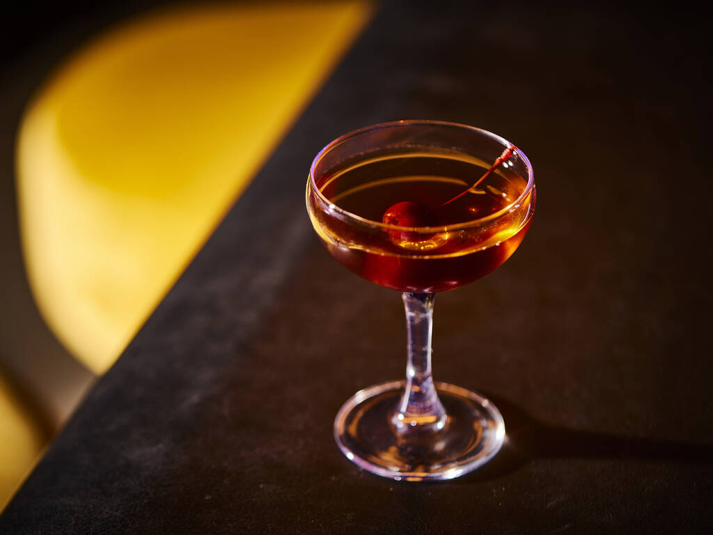 16 Best Bars In Covent Garden For Wine and Cocktails