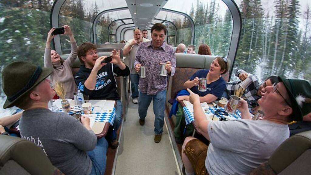 13 Weird Trains in America for a Fun and Funky Ride