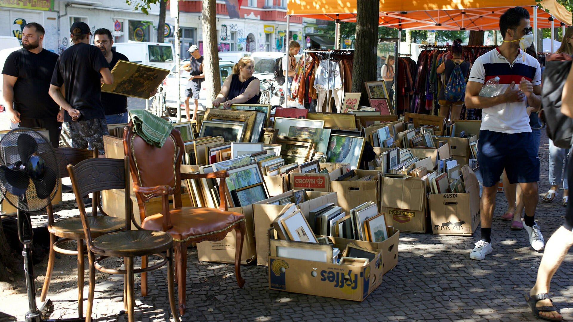 9 Best Markets in Berlin for Vintage Finds and Street Food