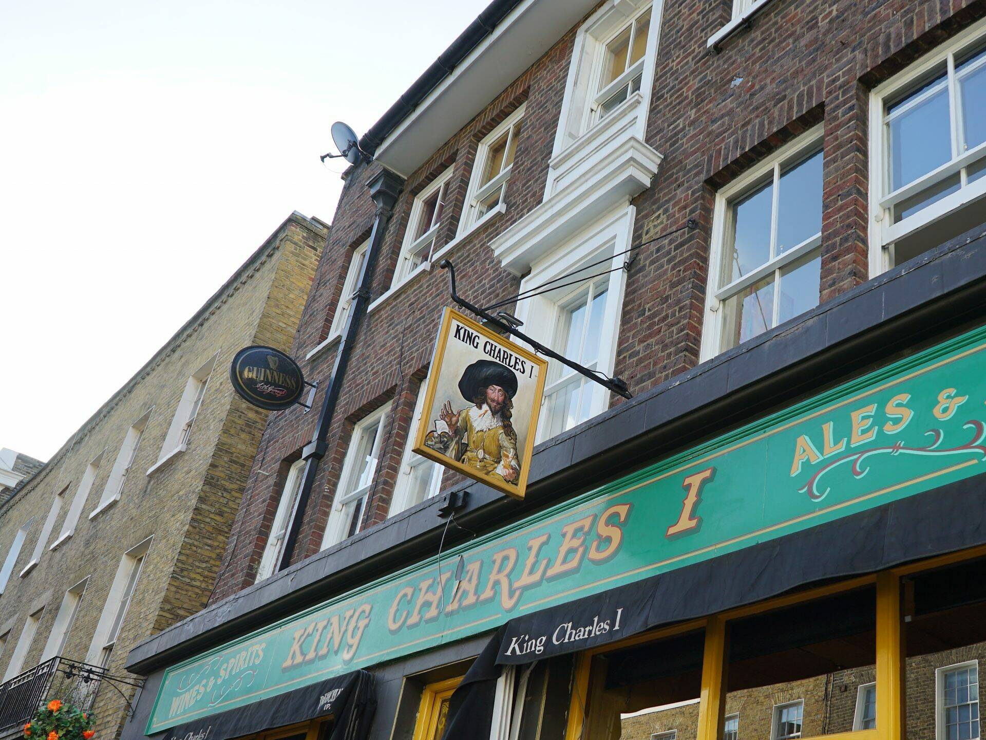 10 Best Pubs in King's Cross, From Craft Beer Boozers To Gastropubs