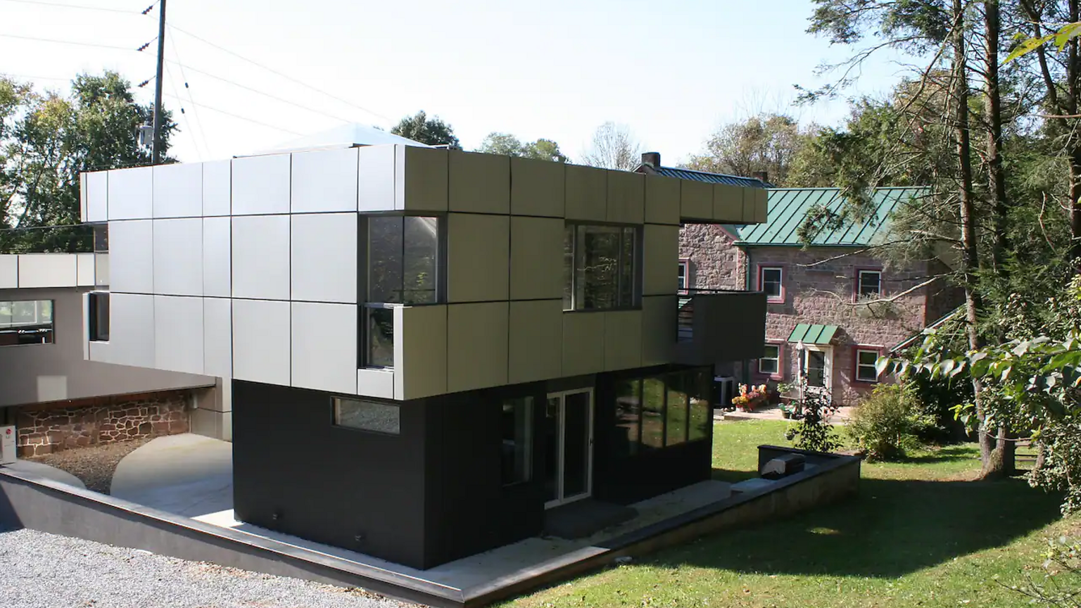 10 Incredible OMG Airbnbs for a Jaw-Dropping Stay