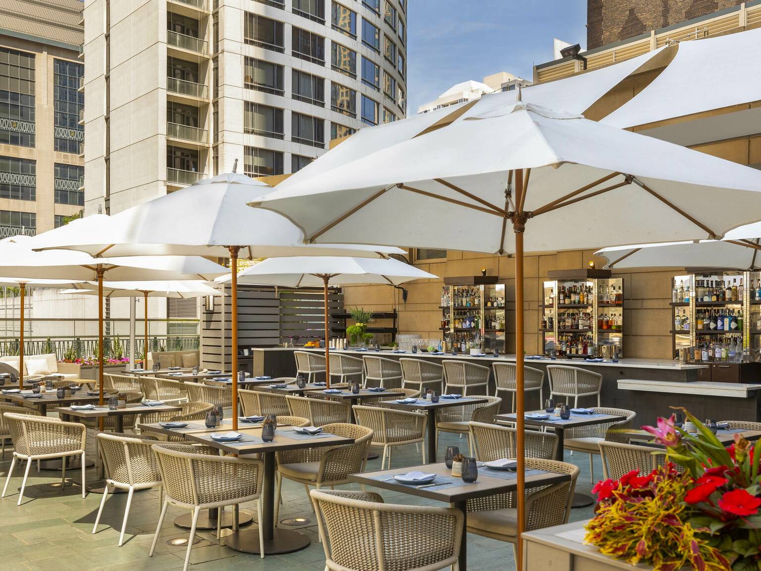 22 Best Rooftop Restaurants in Chicago for Outdoor Dining