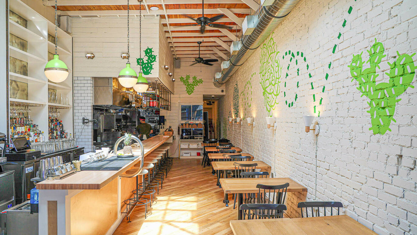 The 10 Best Bars in Santa Monica, Ranked