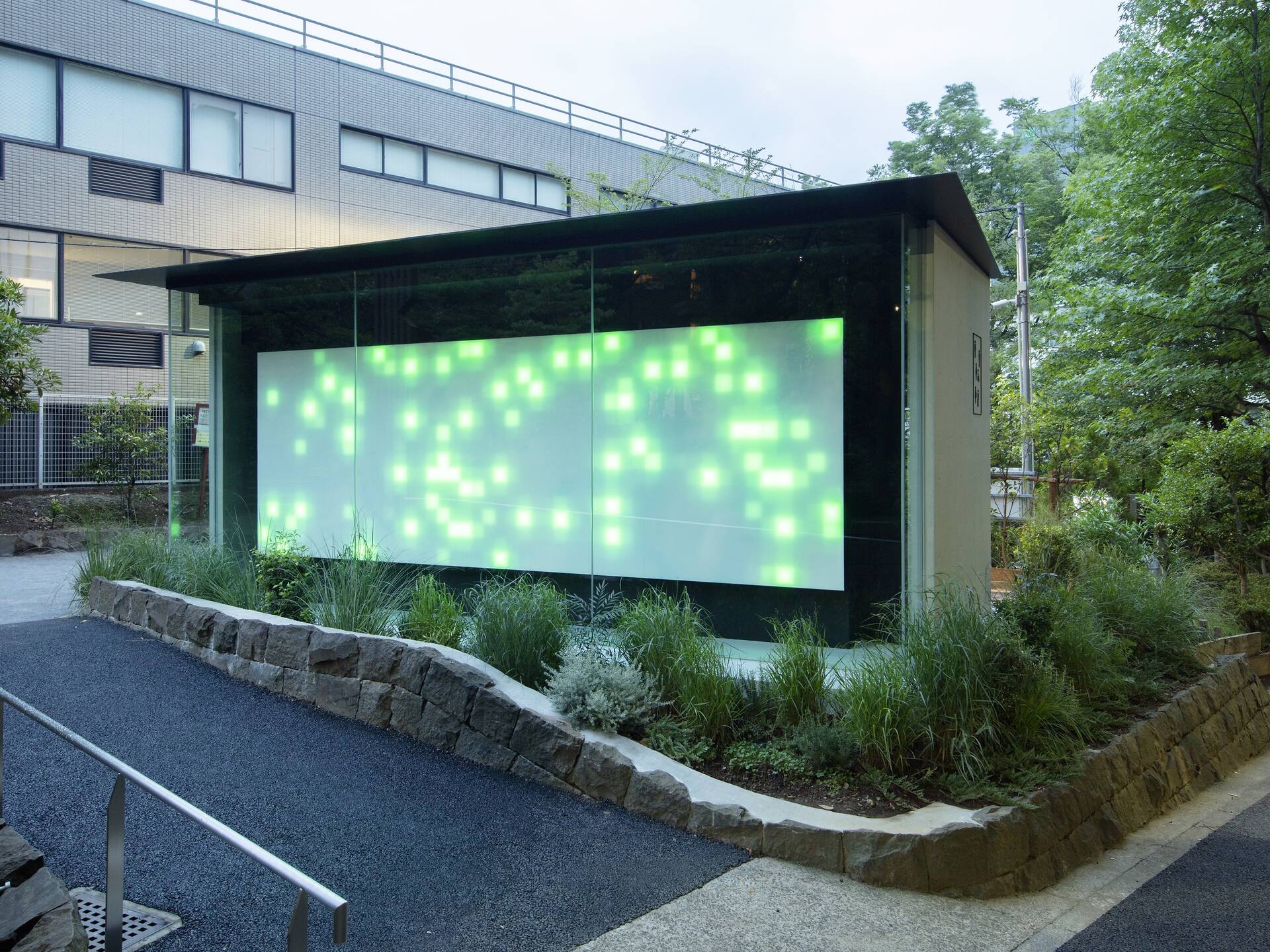 Tokyo now has three 3D billboards with cute, realistic animation