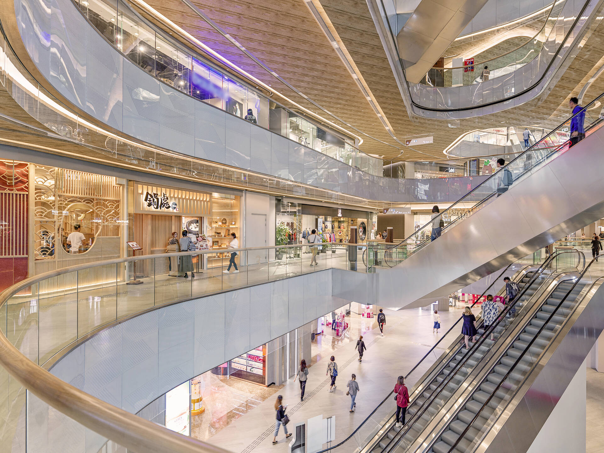 Cheap Shopping in Hong Kong: 15 Best Places to Shop on a Budget