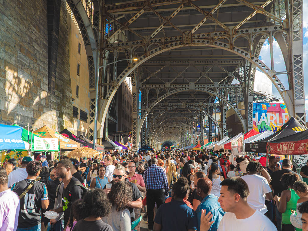 12 Best Street Fairs in NYC For Food, Music And Artwork
