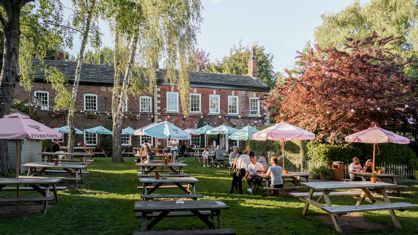 18 Best Pubs in Leeds for 2025, According To Local Writers