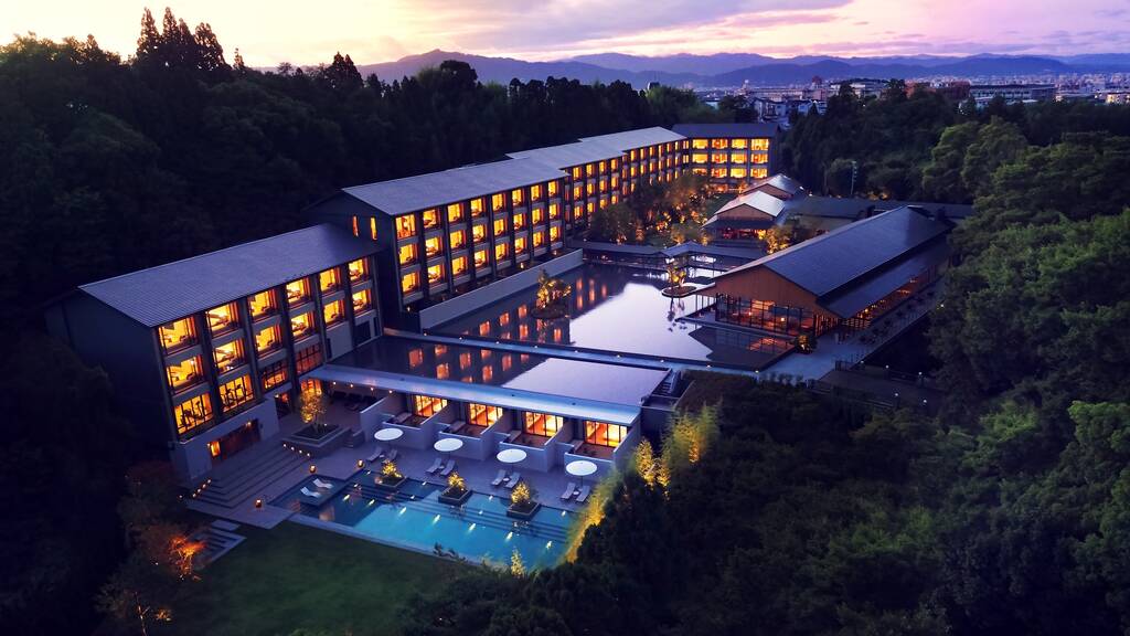 11 of the most beautiful hotels and resorts in Japan