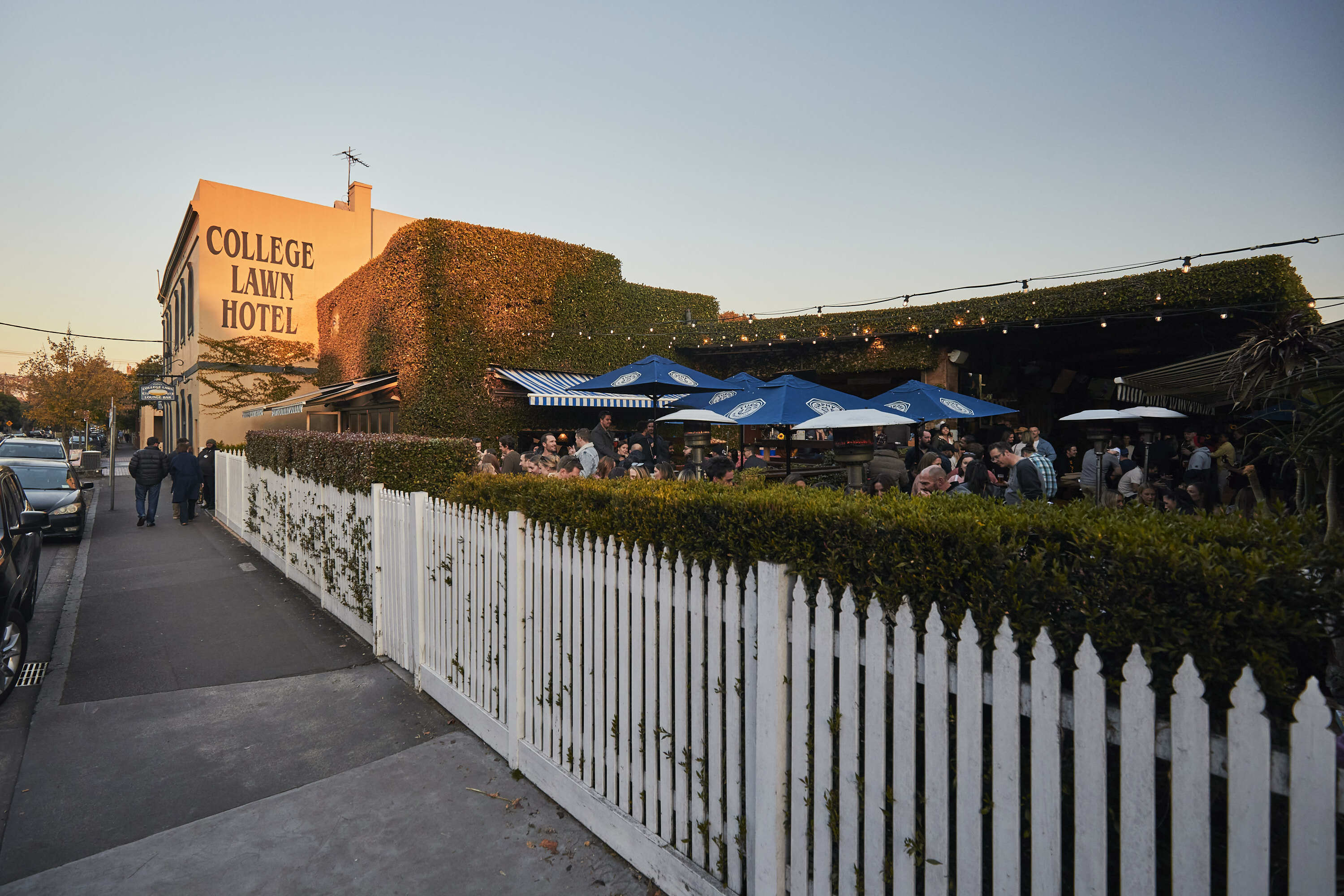College Lawn Hotel | Bars in Prahran, Melbourne