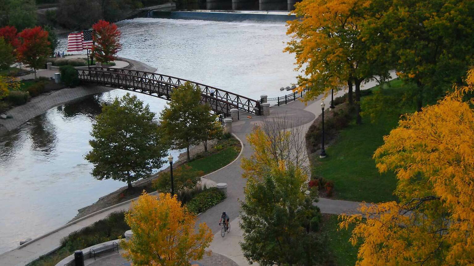 17 Best Chicago Bike Trails for a Long Ride
