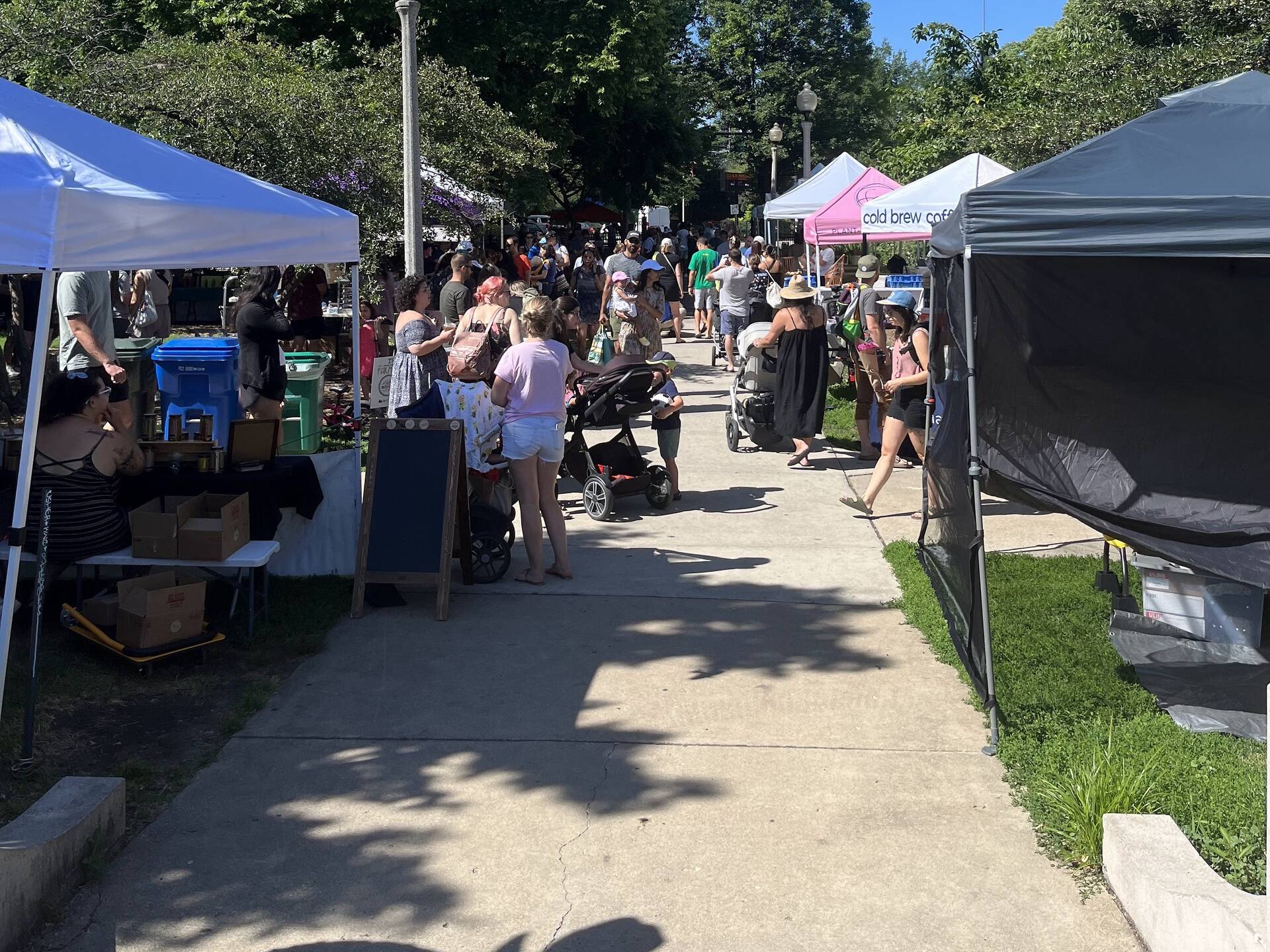23 Best Farmers Markets in Chicago to Explore