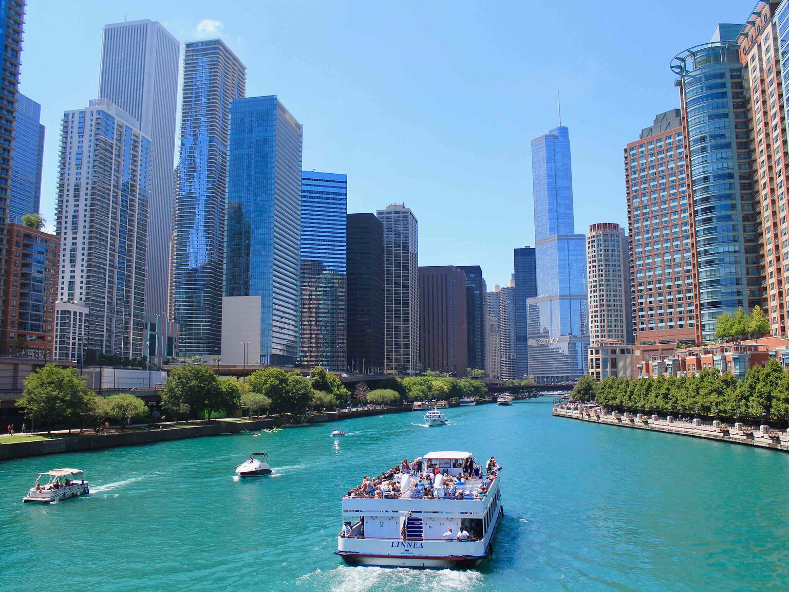 20 Best Things to Do Along the Chicago Riverwalk
