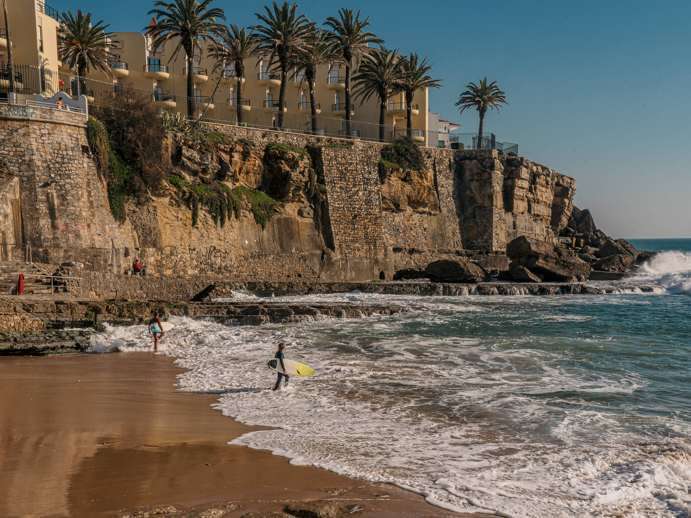 As melhores praias da Linha de Cascais para mergulhar este Verão