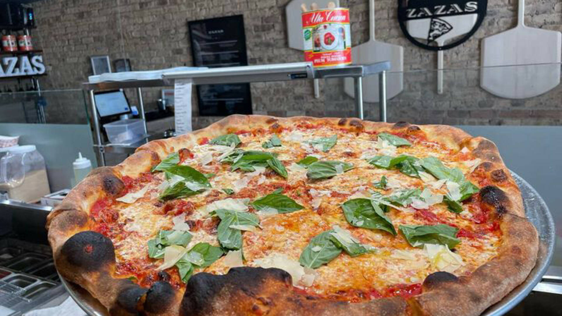Zazas Pizzeria | Restaurants in Lake View, Chicago
