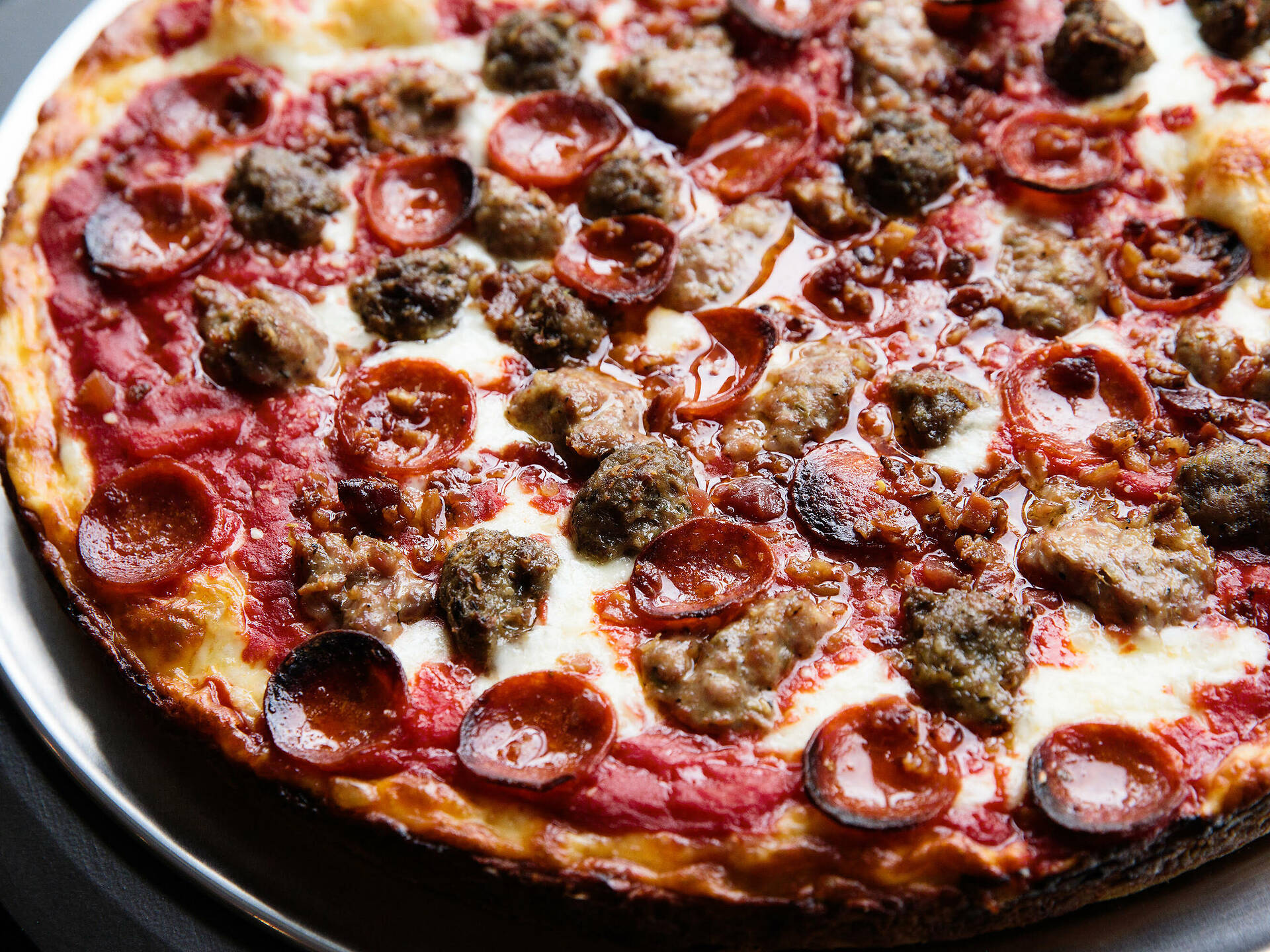 24 Best Deep Dish Pizzas in Chicago for Giant, Cheesy Slices