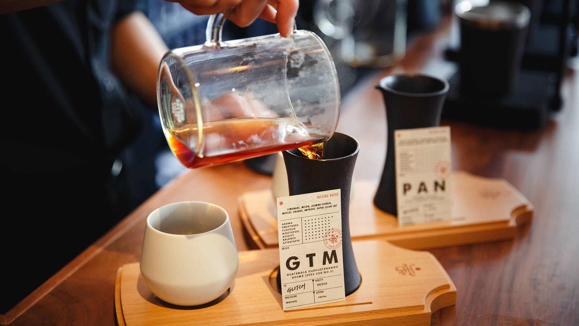 Glitch opens a new café in Ginza serving only single-origin coffee