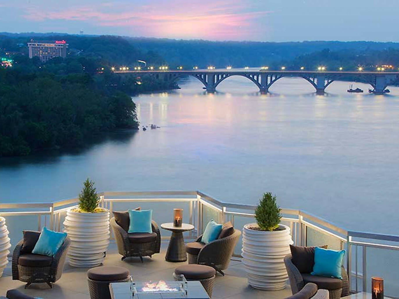 22 Best Rooftop Bars in the U.S. for Dazzling Views and Great Drinks