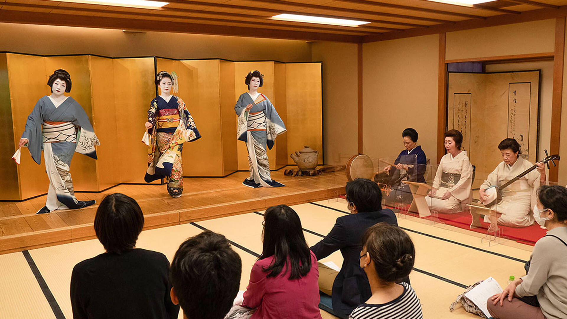 Kagurazaka Street Stage O-edo Tour | Things to do in Tokyo