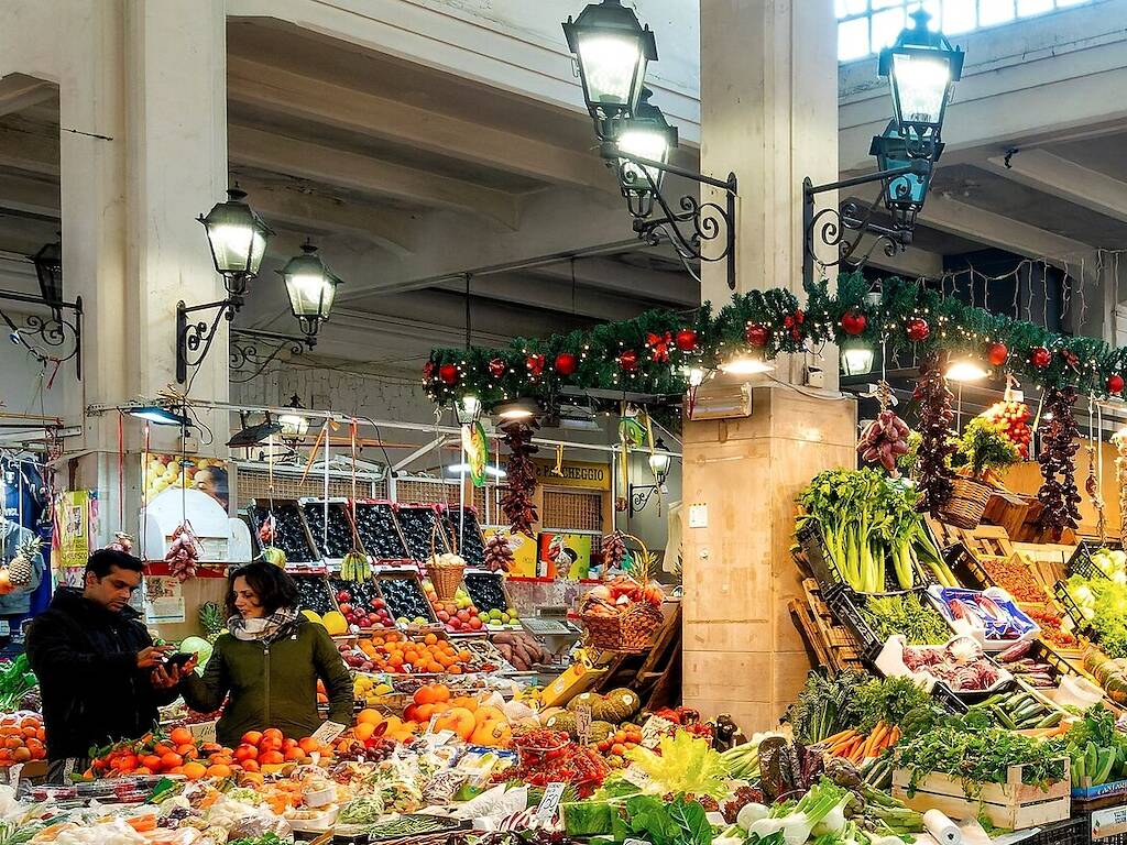 10 Best Markets in Rome, By A Local | Flea Markets, Food and More