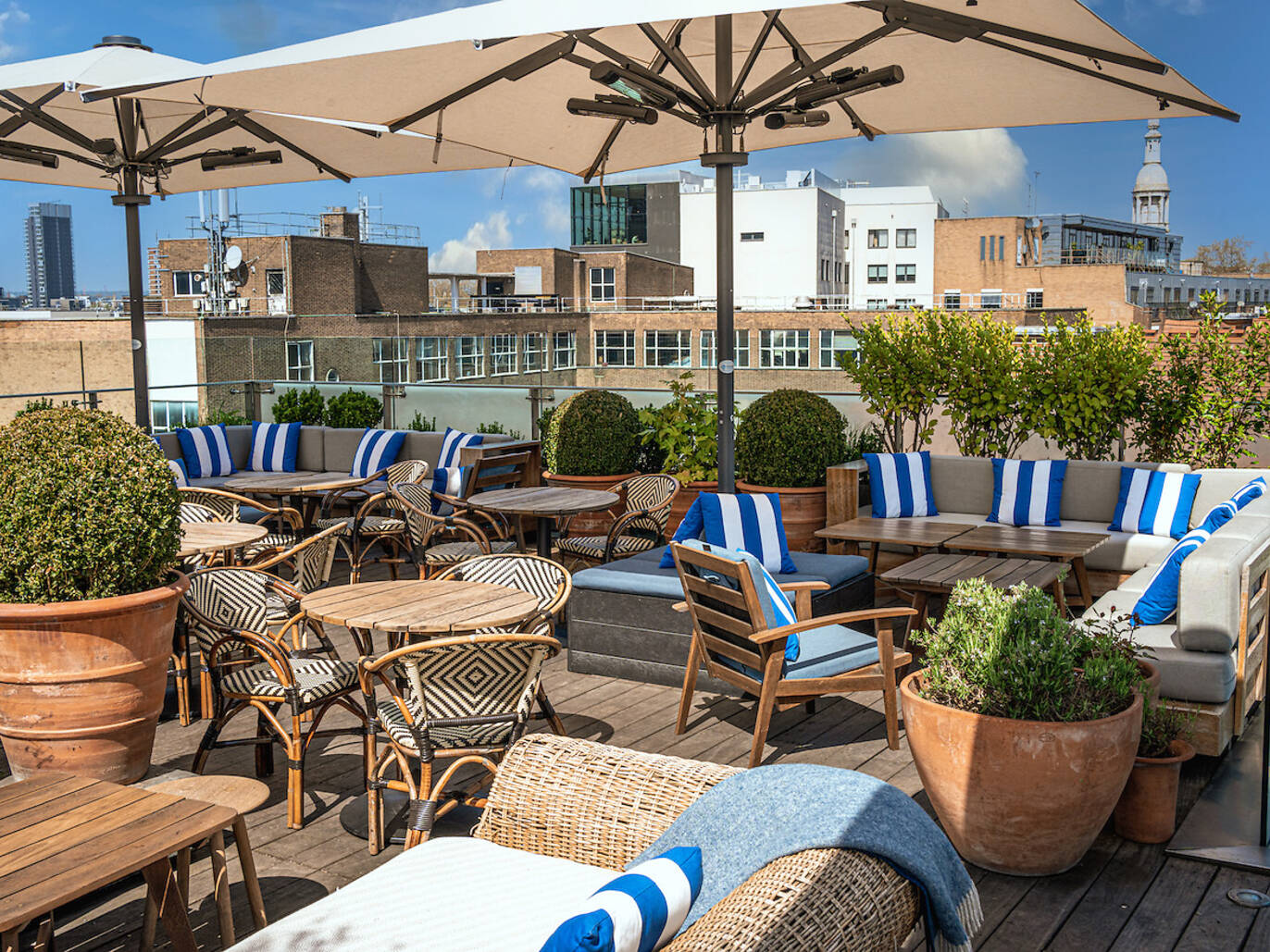 9 Best Rooftop Bars in Shoreditch For Sunny Drinks