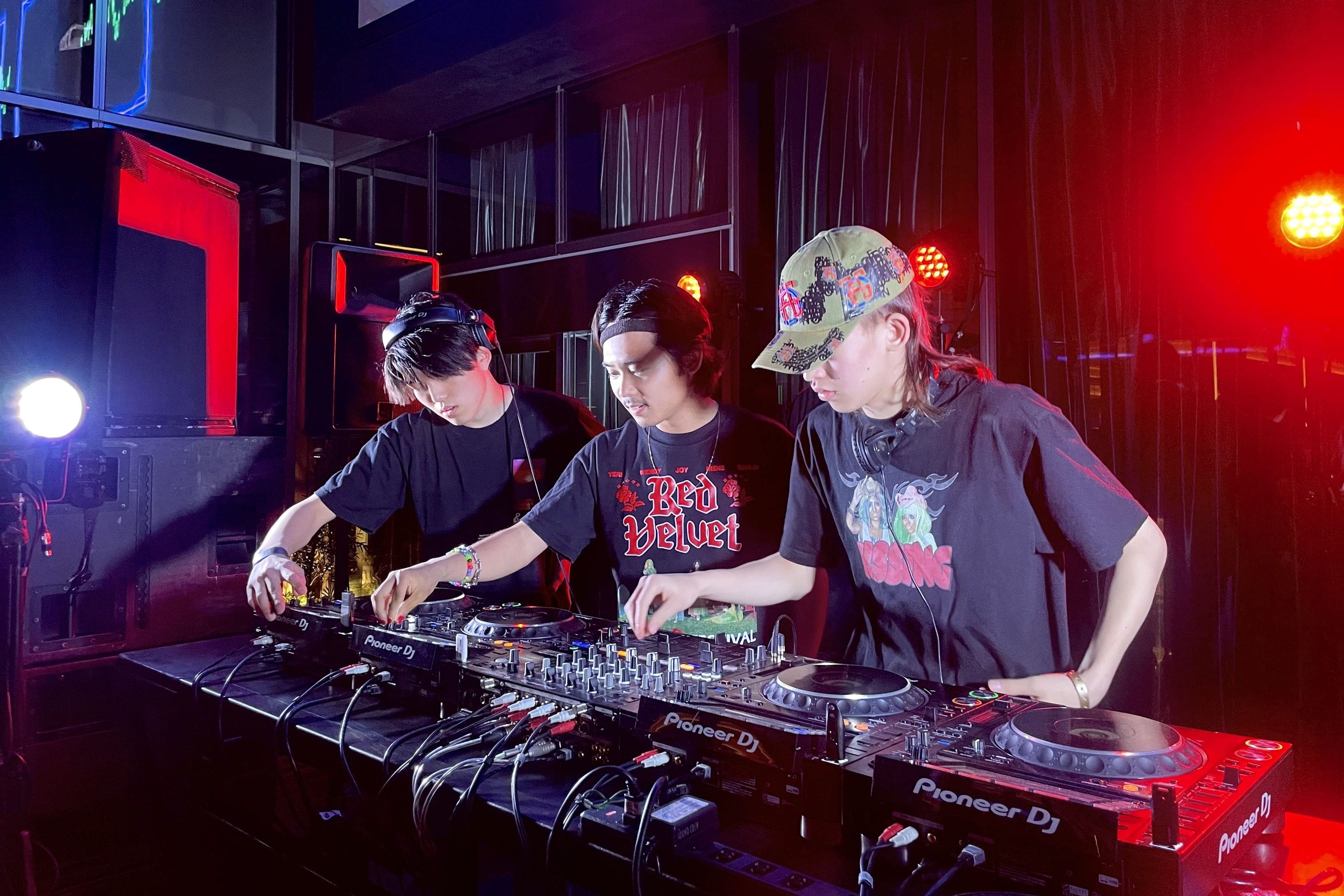 歌舞伎町タワーで上裸で踊った夜、「ZERO TOWER FES」をレポート