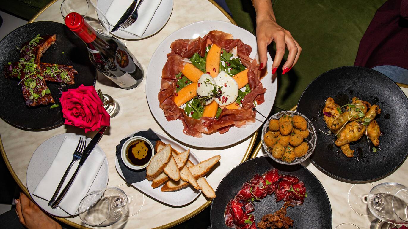 Sax Café and Lounge Bar, Barangaroo