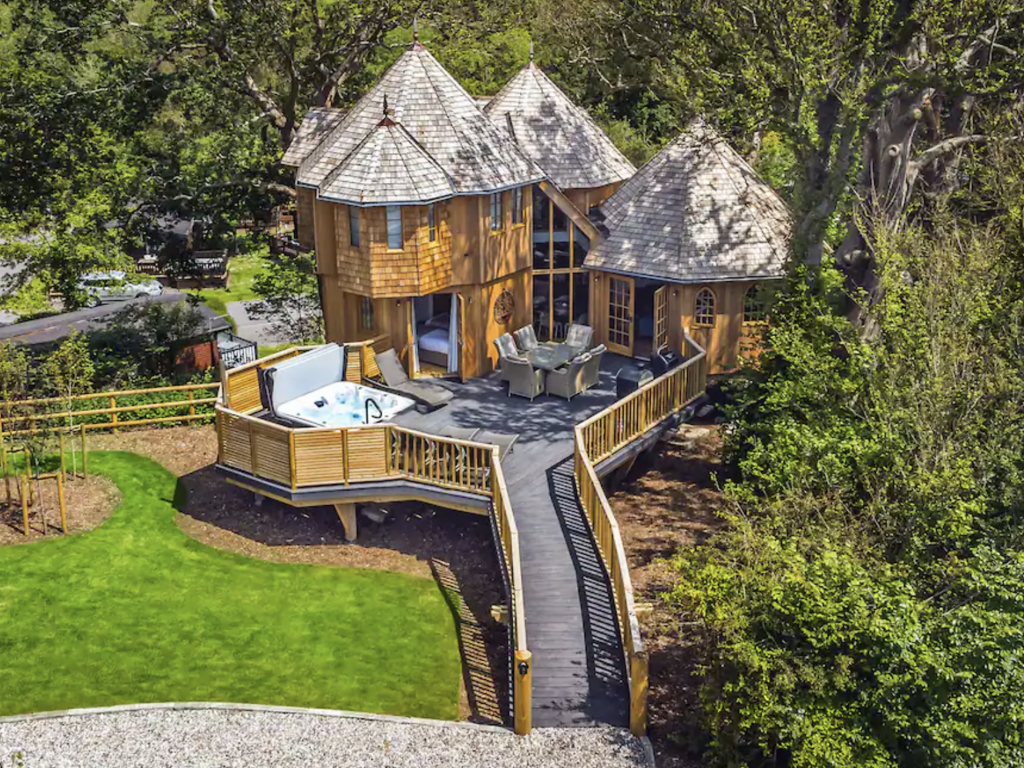 19 Incredible Treehouses to Book in the UK | Unique Stays UK