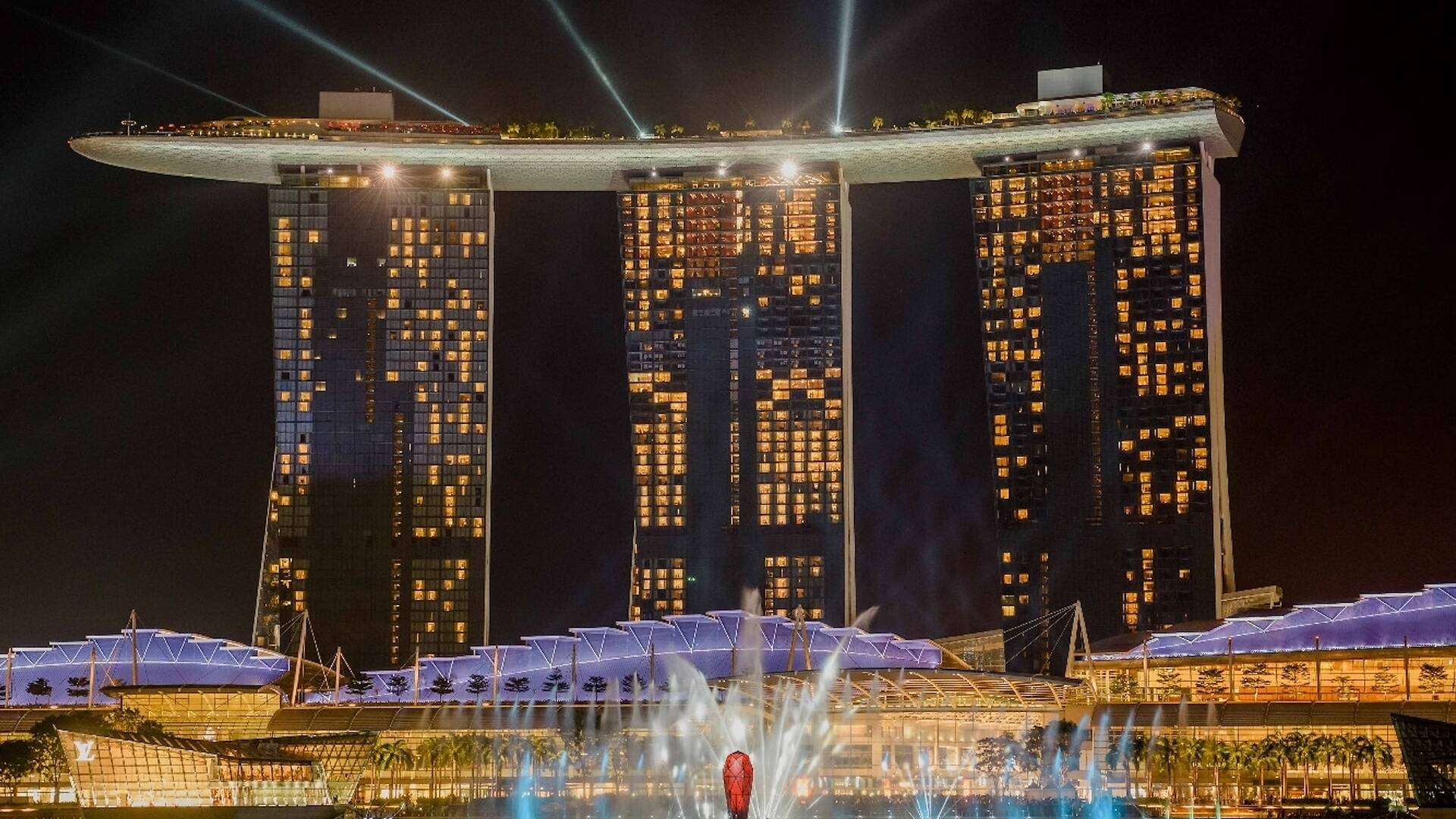 Guide to Bayfront: The Best Things To Do, Eat, Drink, And Shop For