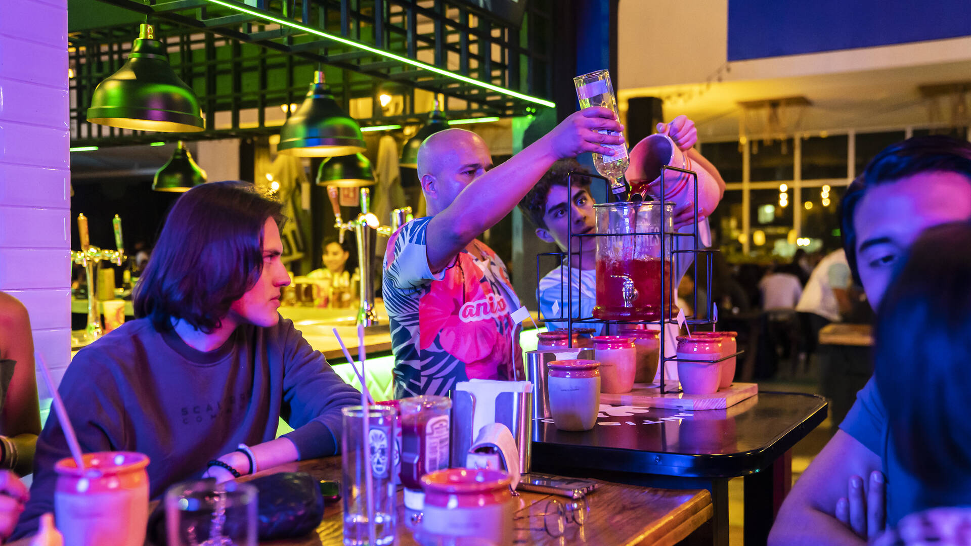 Antisocial Rooftop, una terraza al sur de la ciudad con música en vivo y comida rica