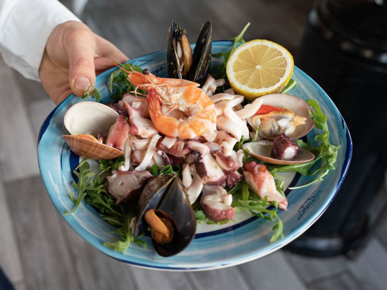 13 Best Restaurants in Naples, Picked By Local Foodies