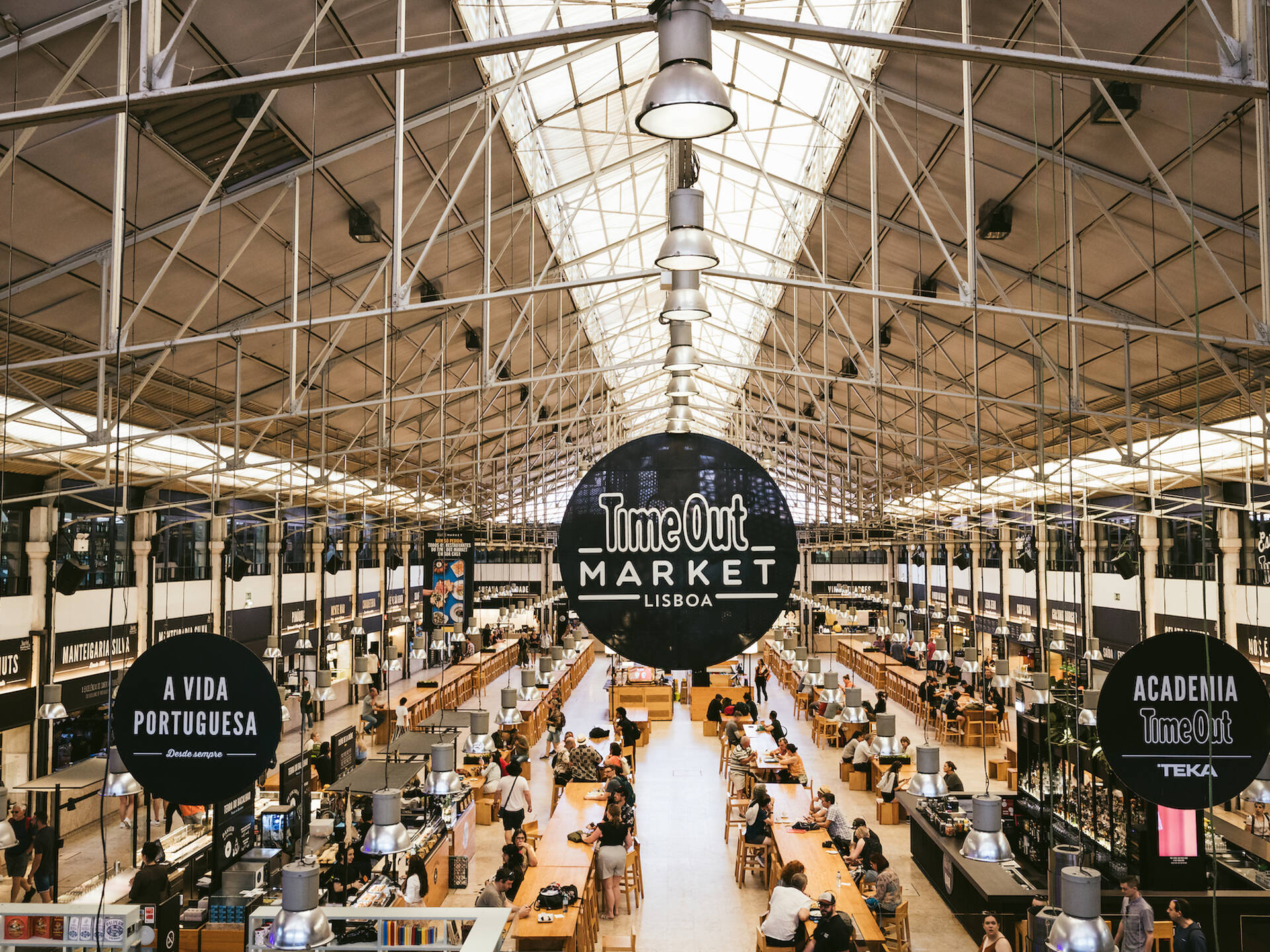 An Expert’s Guide To What To Do In Lisbon, For First Timers, Locals And ...