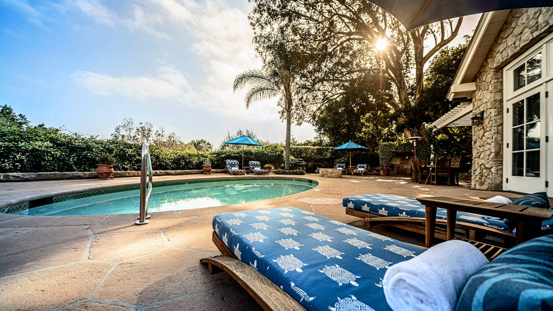 10 Best Hotels With A Private Pool in the US For A Luxury Retreat