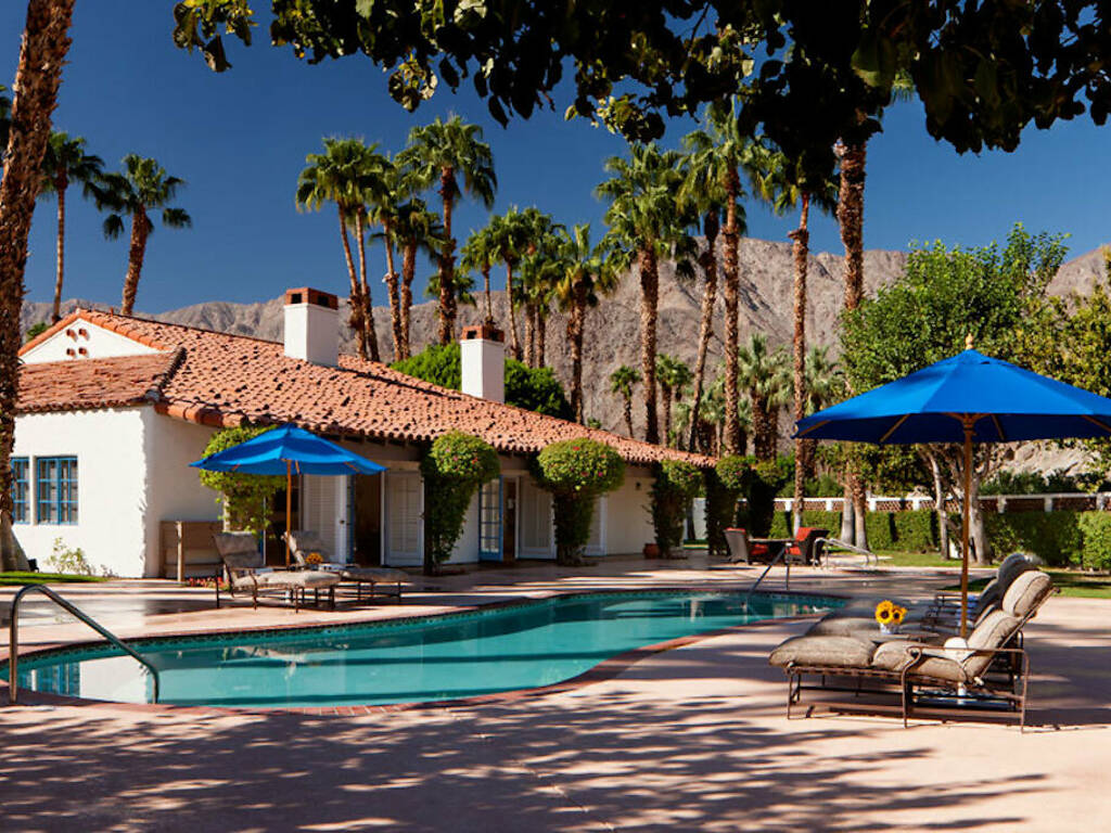 10 Best Hotels With A Private Pool in the US For A Luxury Retreat
