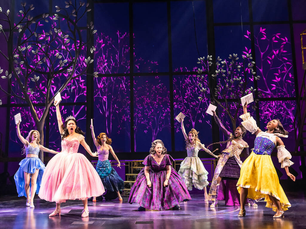 Complete List of Current Broadway Shows in NYC