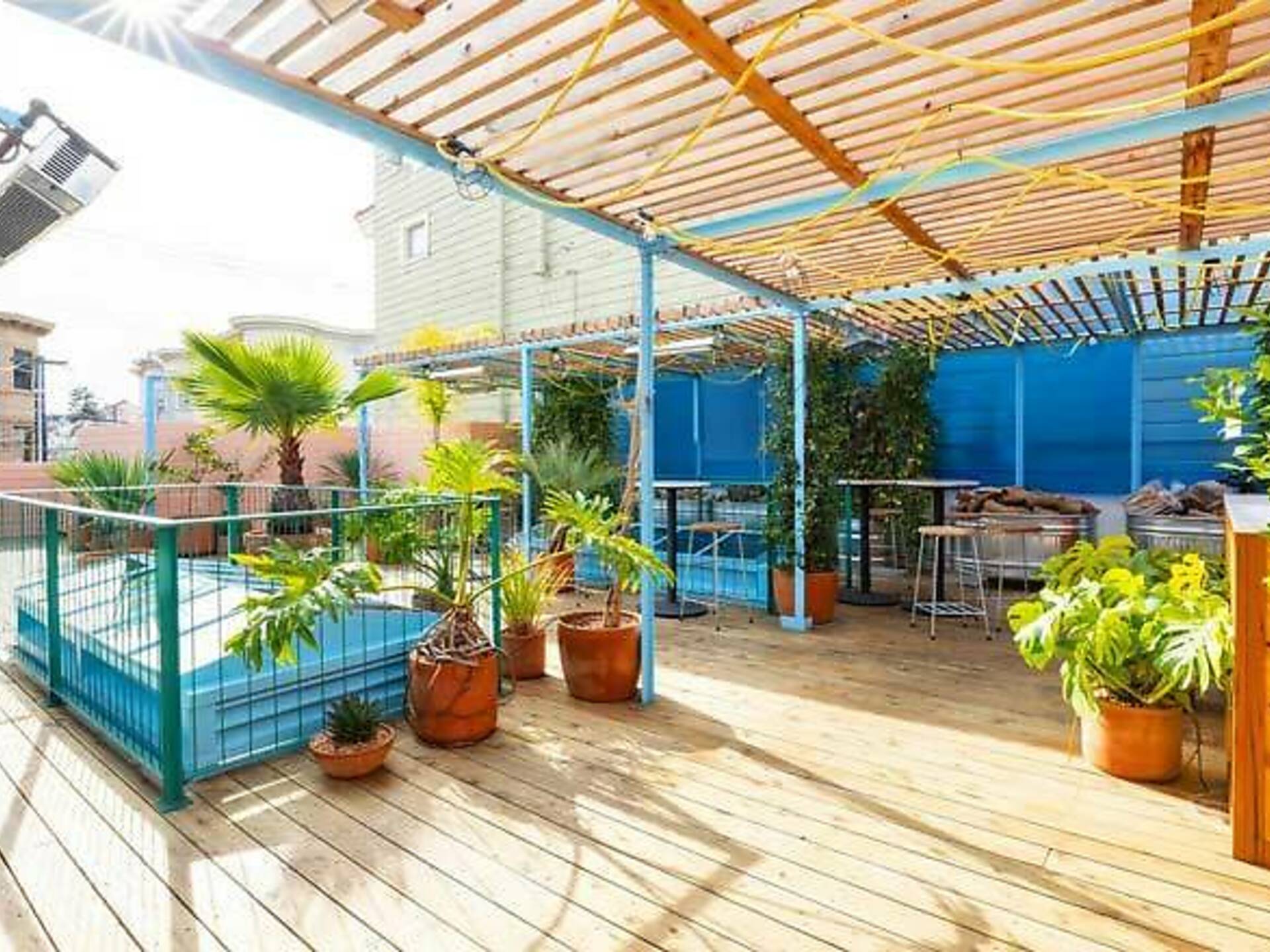 13 Best Rooftop Bars in San Francisco for a Drink with a View