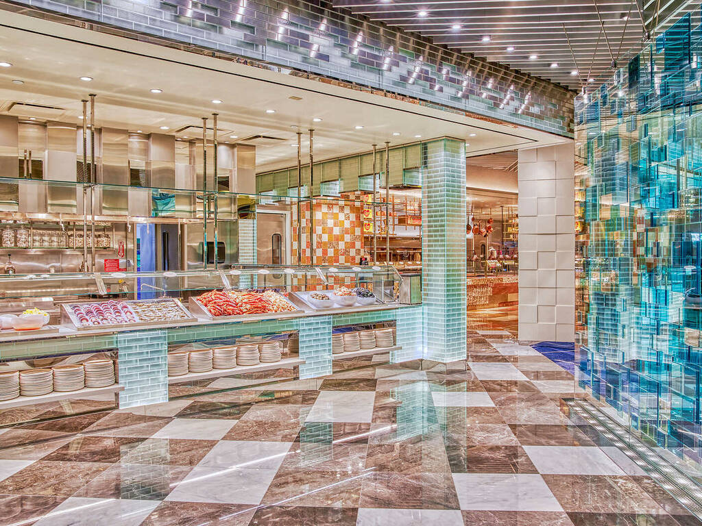 7 Best Buffets in the USA For Unlimited Pasta, Seafood And More