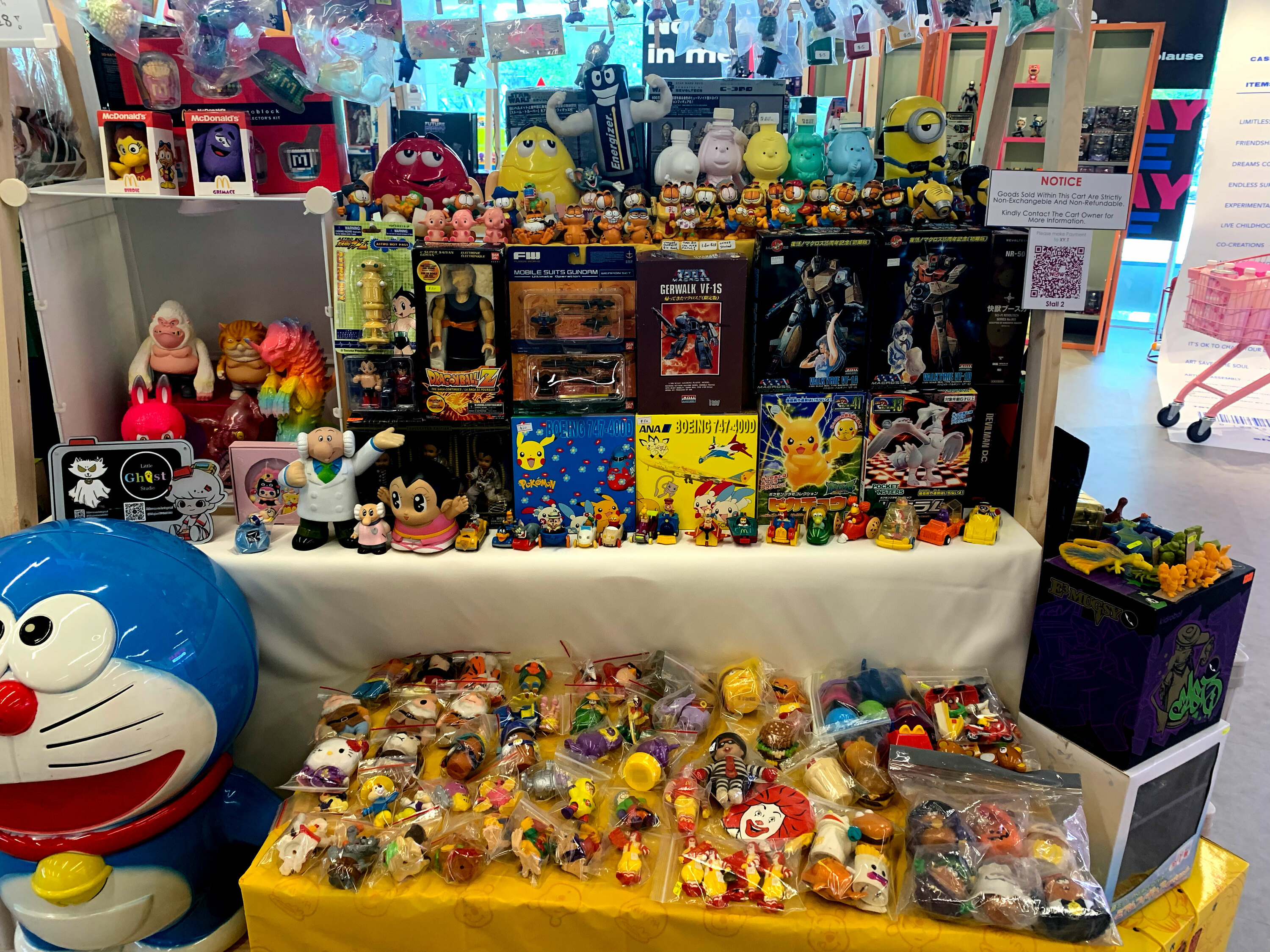 CO PLAY | Shopping in City Hall, Singapore