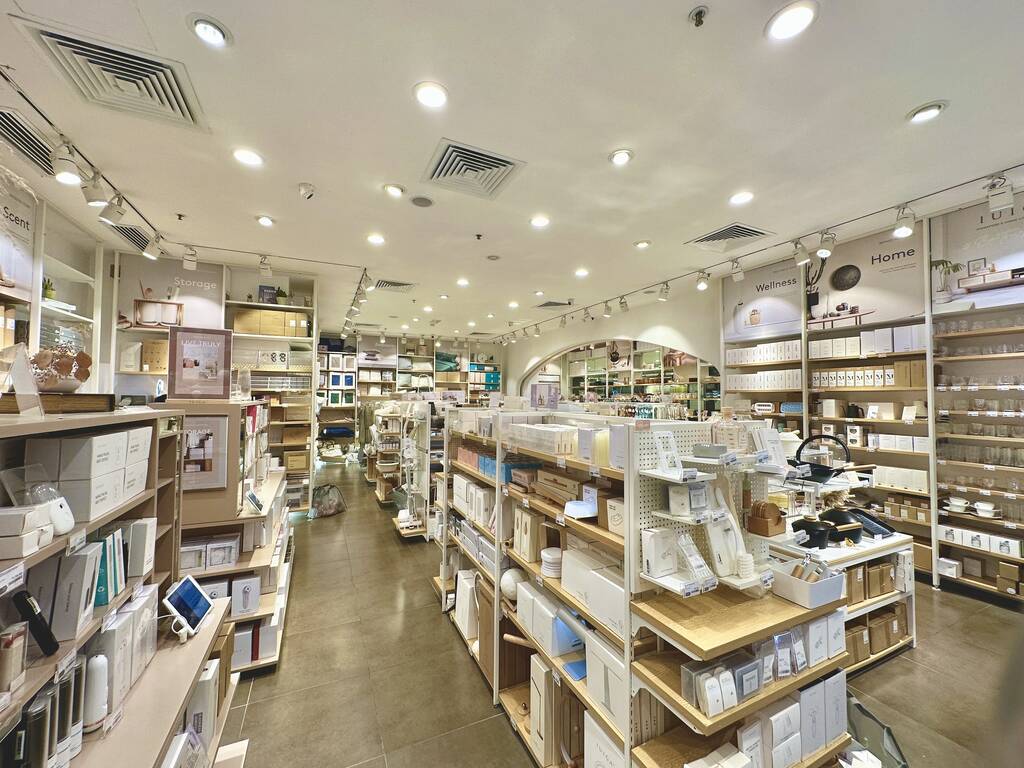 Best places for cheap shopping in Hong Kong — Time Out
