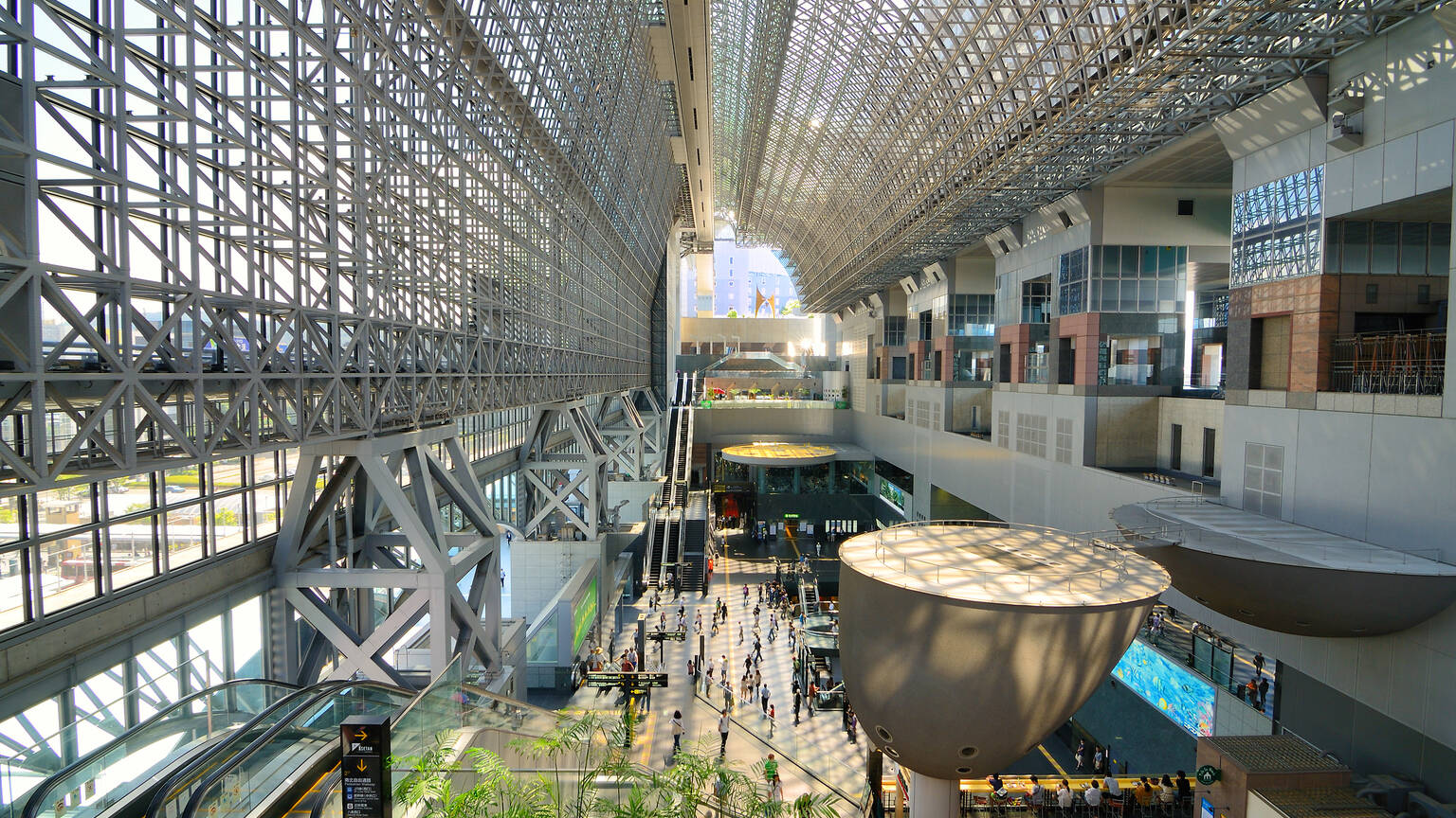 7 most beautiful train stations in Japan