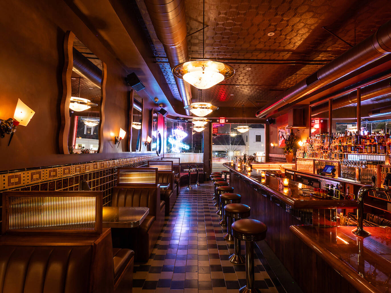 13 Best West Hollywood Bars for Beer, Wine and a Good Time