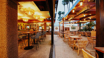 23 Best Happy Hours Los Angeles Has for Beer, Wine and Cocktails