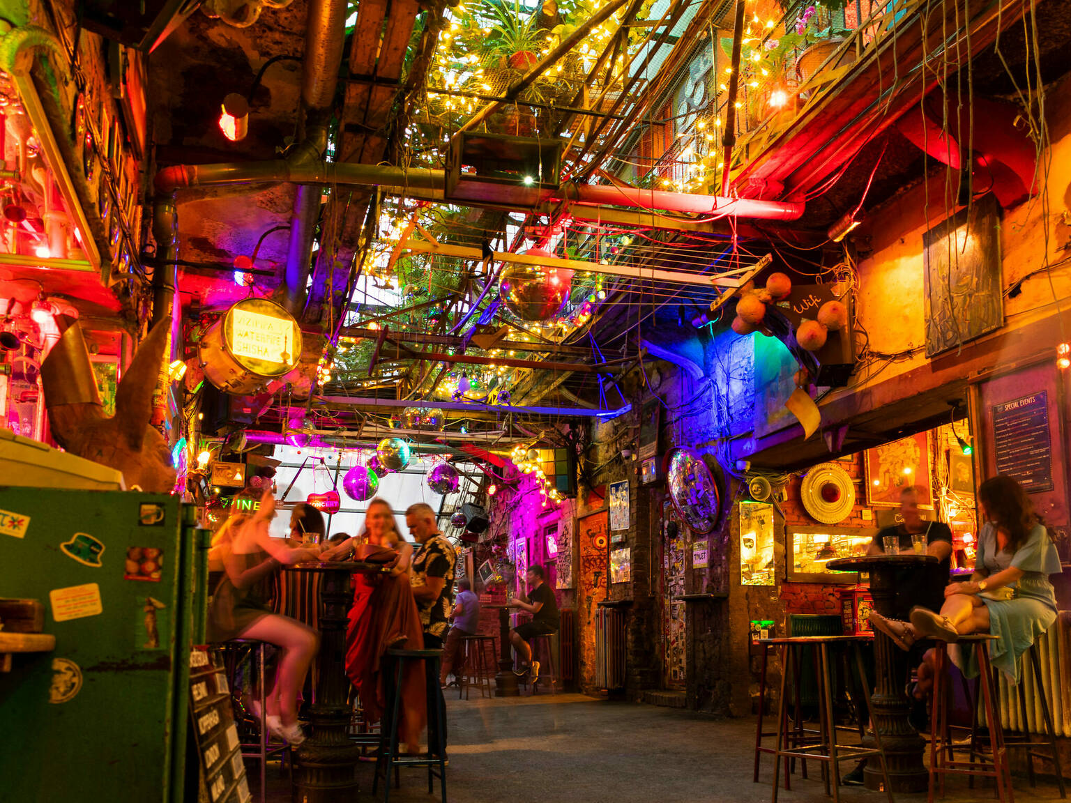 Best Nightlife in Budapest: Great Places to Go Out in 2025