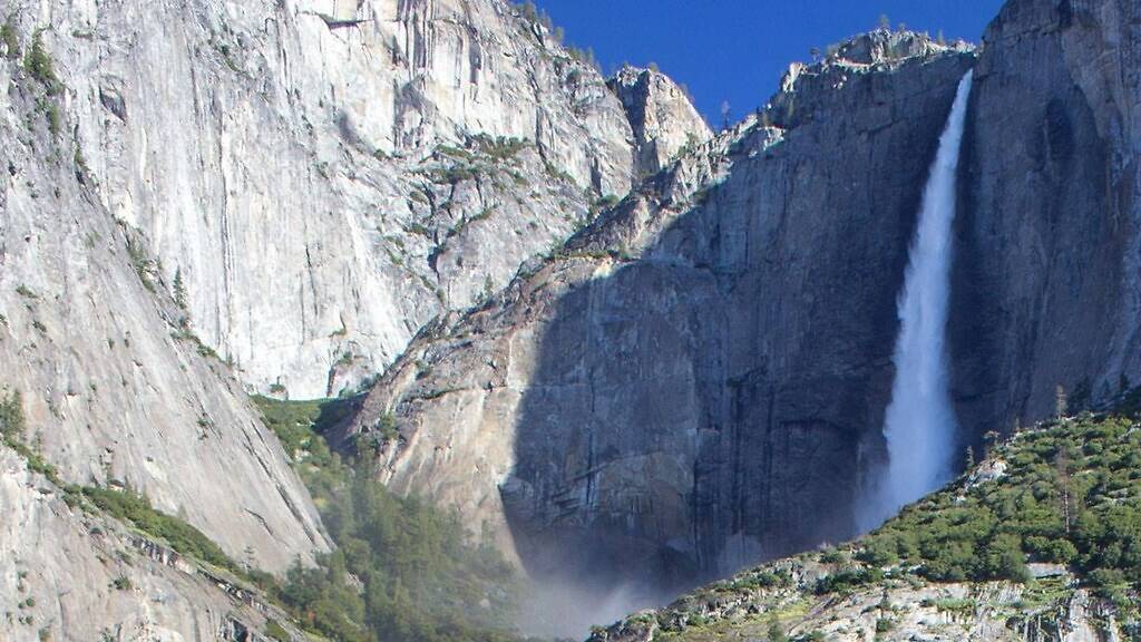 10 Best Waterfalls in the US to Visit Right Now