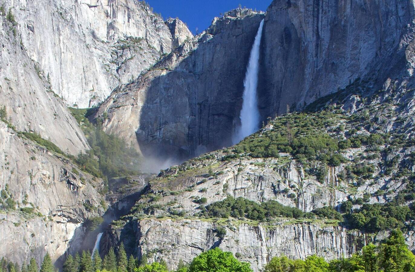 10 Best Waterfalls in the US to Visit Right Now