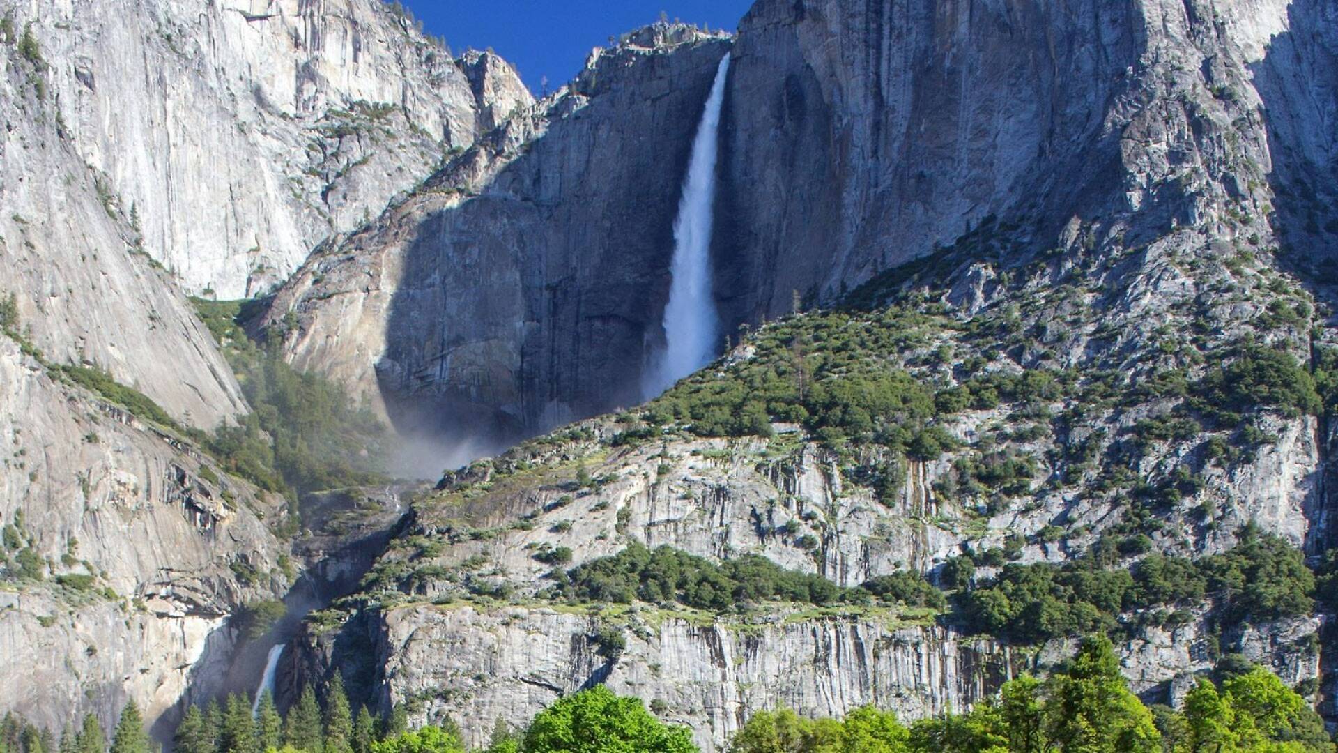 10 Best Waterfalls in the US to Visit Right Now