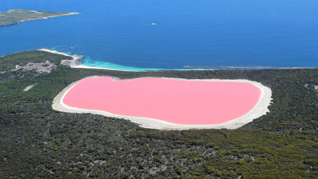 8 Prettiest Pink Places Around the World
