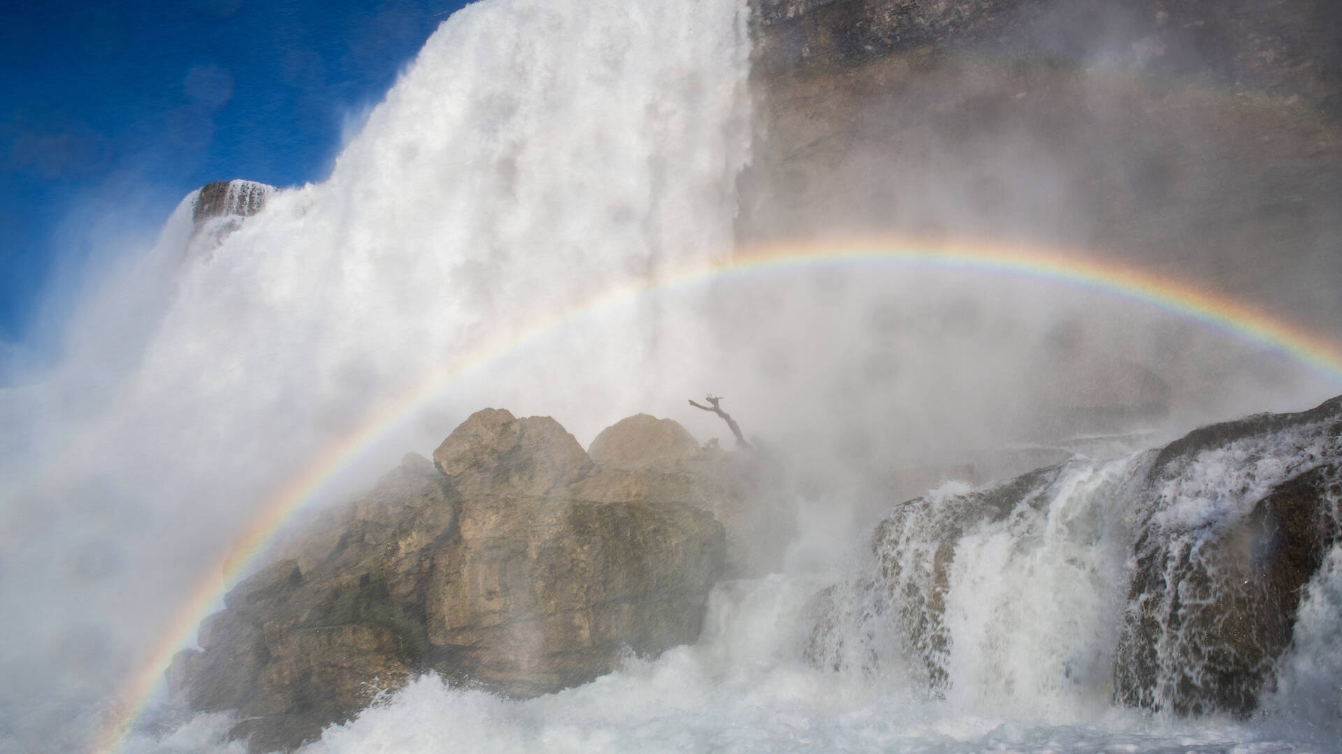 10 Best Waterfalls in the US to Visit Right Now
