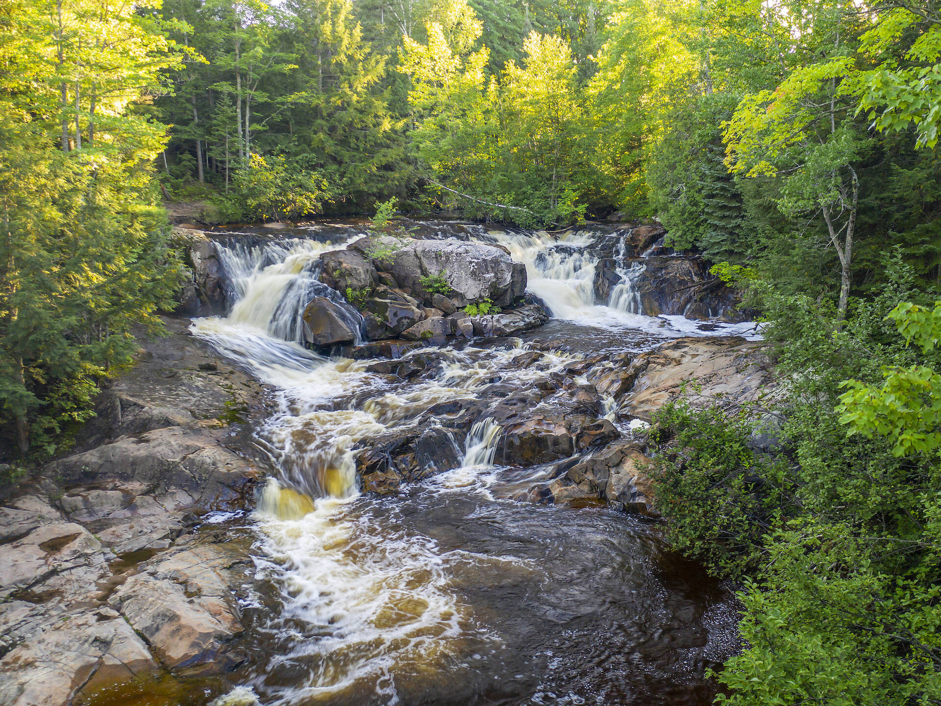 10 Best Waterfalls in the US to Visit Right Now